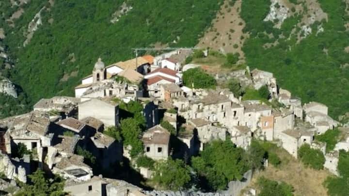 Romagnano Al Monte Casa Di Campagna - Italie
