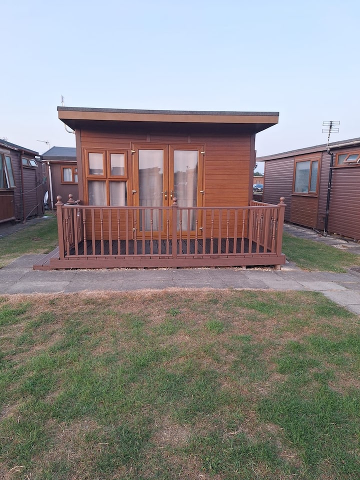 K38 Lovely Refurbished Chalet Close To The Beach. - Mablethorpe