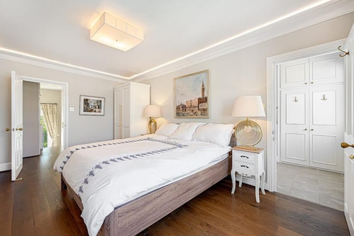 2-bed Chelsea Home With A Private Terrace - Chelsea