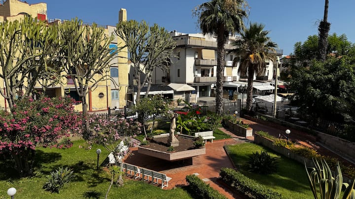 Apartment By The Sea · Taormina 20 Min · Etna View - Naxos