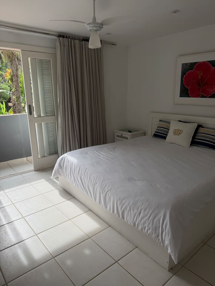 Casa Com 6 Suítes 
&nbsp;ÓTimo Custo-benefício. - Angra dos Reis