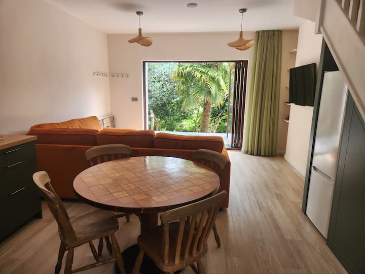 Hidden Tropical Retreat In Central Penryn - Falmouth