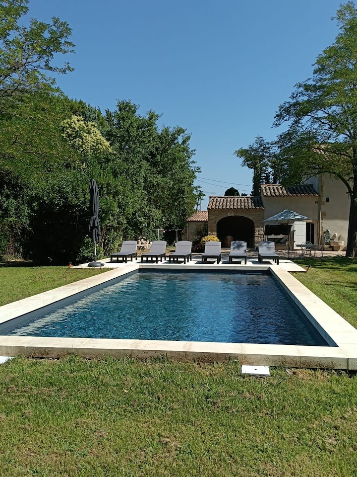 Mas Provençal De Charme Avec Piscine - France