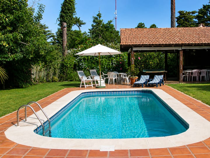 Espectacular Casa Con Piscina Climatizada Agua Sal - Uruguay