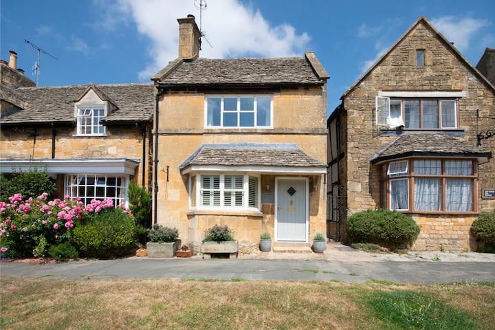 Charming Vine Cottage In Central Broadway - Chipping Campden