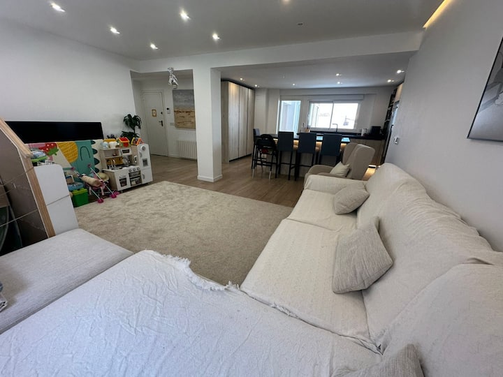 Amplio Apartamento Reformado En Valencia - 瓦倫西亞