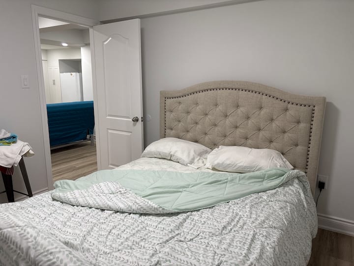Basement Well Furnished Unit - Brampton