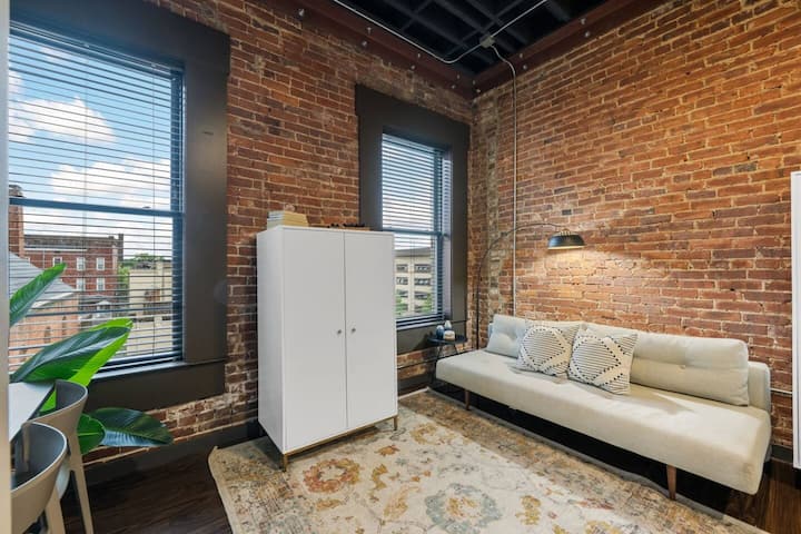 1br Heart Of D/t, Near Aquarium, Riverfront - Chattanooga, TN