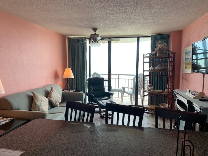 Awesome Oceanfront 1 Bedroom Myrtle Beach Condo - 