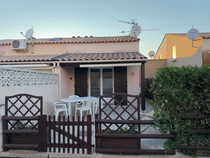 Maison Climatisée Piscine 200m Plage 4 Pers. - Gruissan