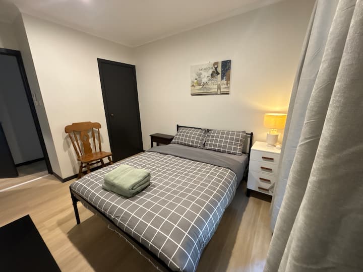 La Lavande - Renovated 2 Bedroom Units - Caroline Springs