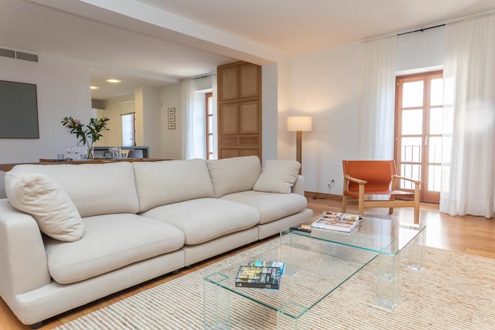 Refurbished And Elegant Apartment In The Old Town - Mallorca