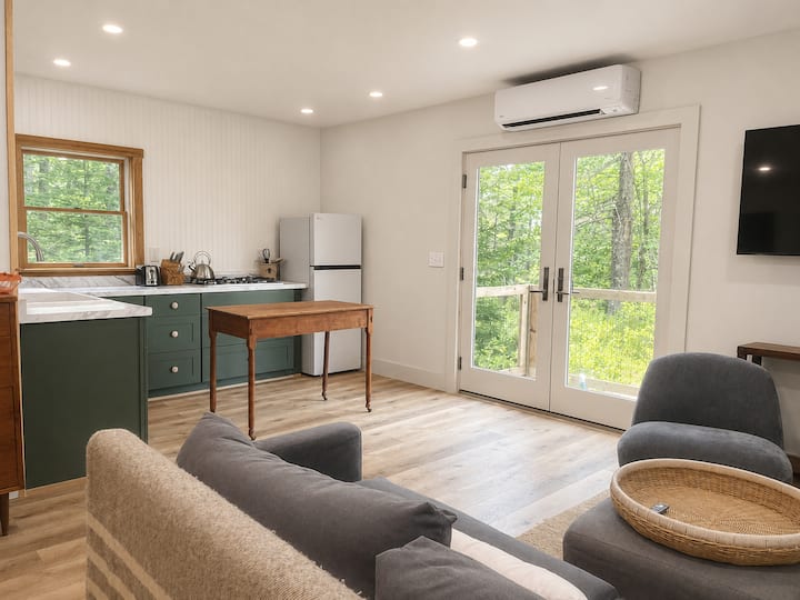 Little Bear Cabin | Perfect Acadia Getaway - Maine