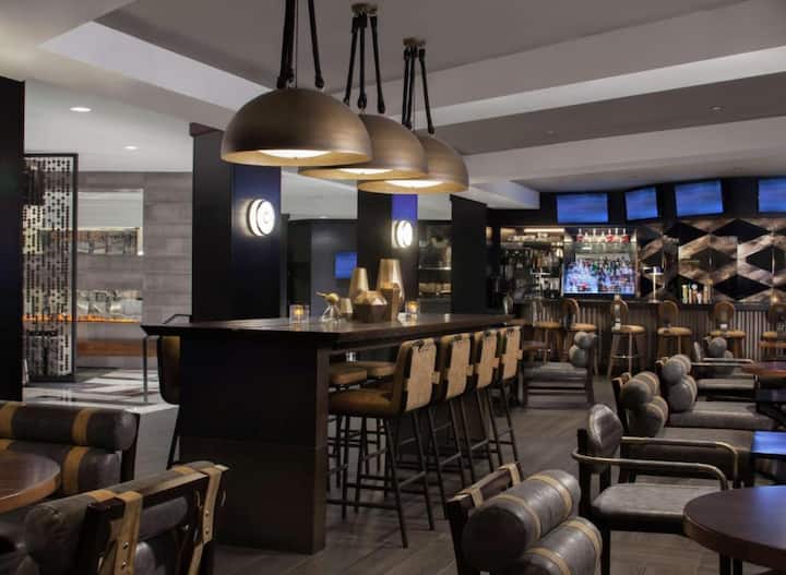 In The Heart Of Bostons Back Bay + On Site Dining - Boston, MA