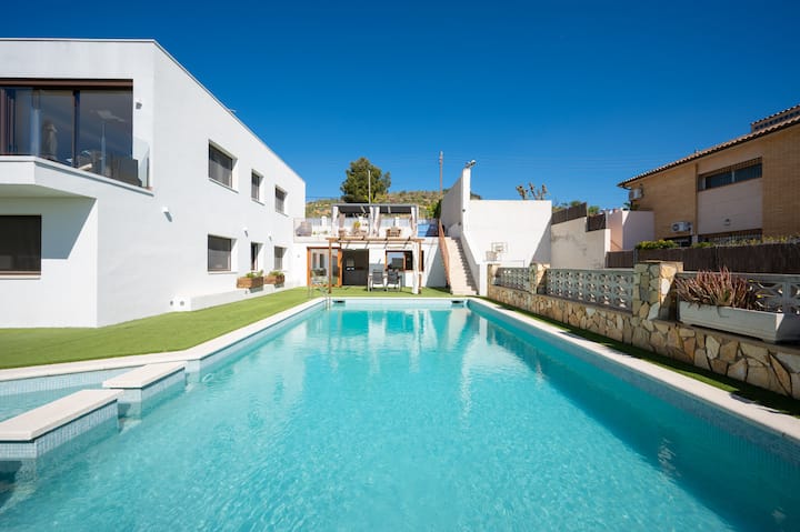 Bonita Casa Con Piscina Junto Barcelona Centro - Vallromanes