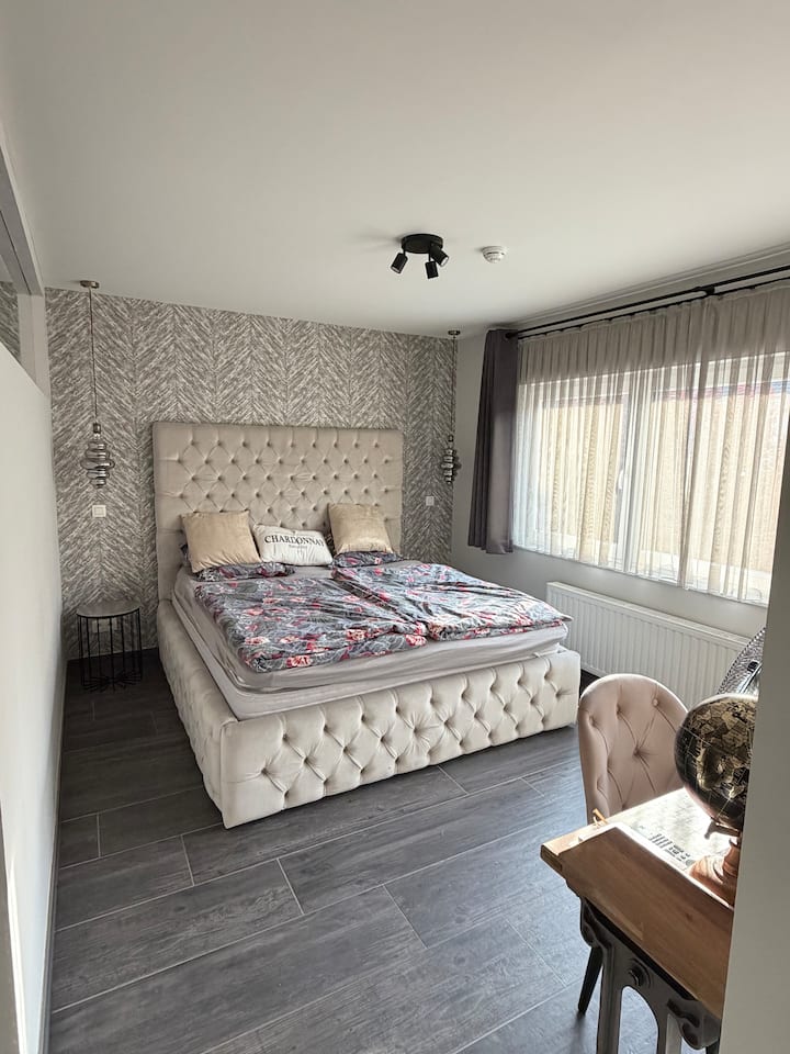Stilvolle Wohnung In Zentraler Lage Von Kelmis - Aachen