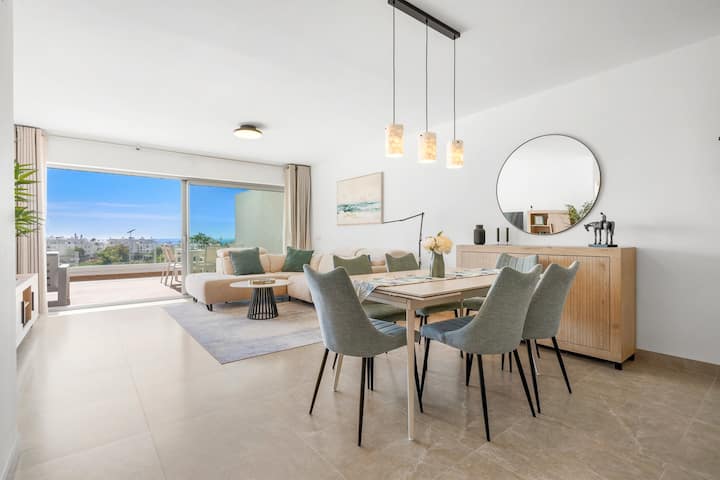 Peaceful Estepona Escape With Terrace & Pool - Manilva