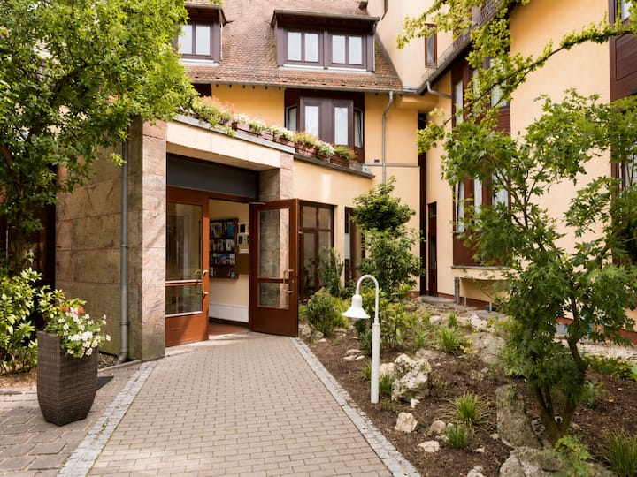 Studio Au Sunday Hotel Nuremberg - Schwarzenbruck