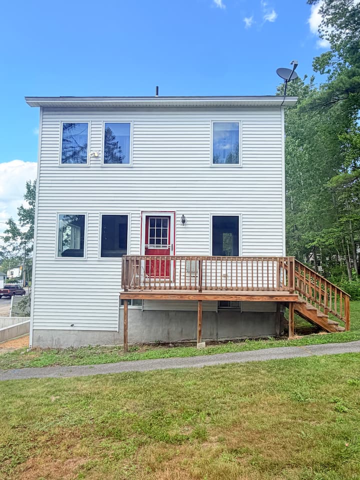 Lake House - Walking Distance To Weirs Boardwalk - Laconia, NH