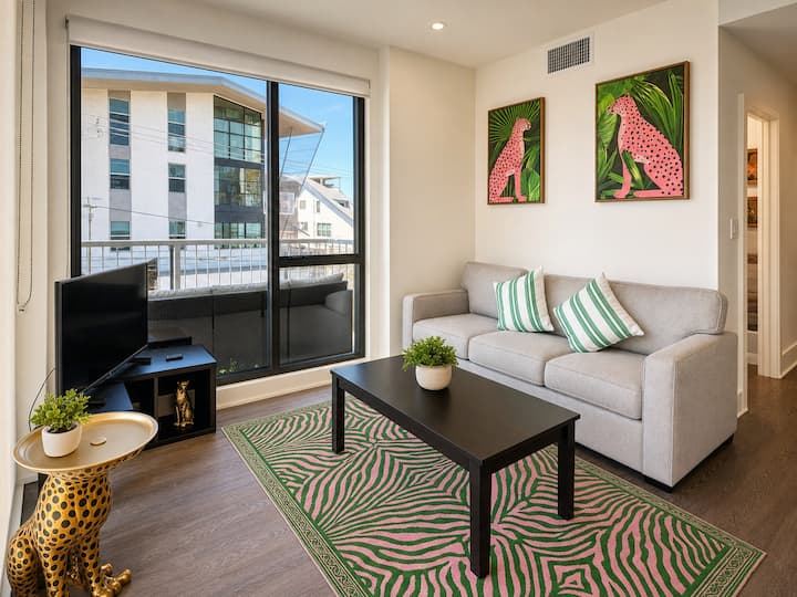 Modern Urban Escape | Prime Walkable Location - Civita Park - San Diego