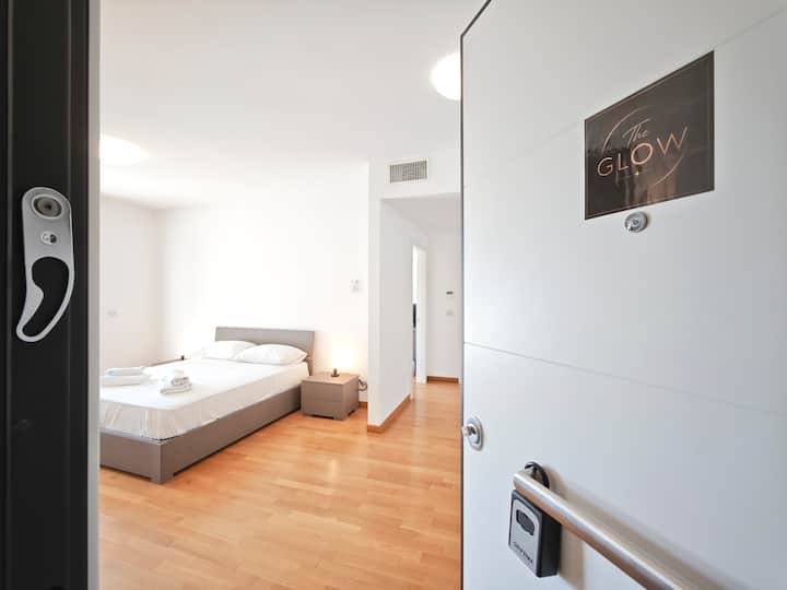 The Glow Apartment - Bari