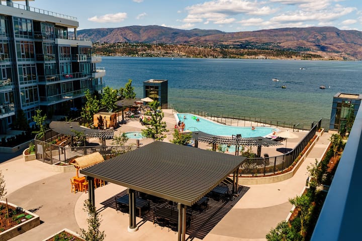 Aqua Ii Luxury Resort, Gorgeous Views, Sleeps 4 - Kelowna