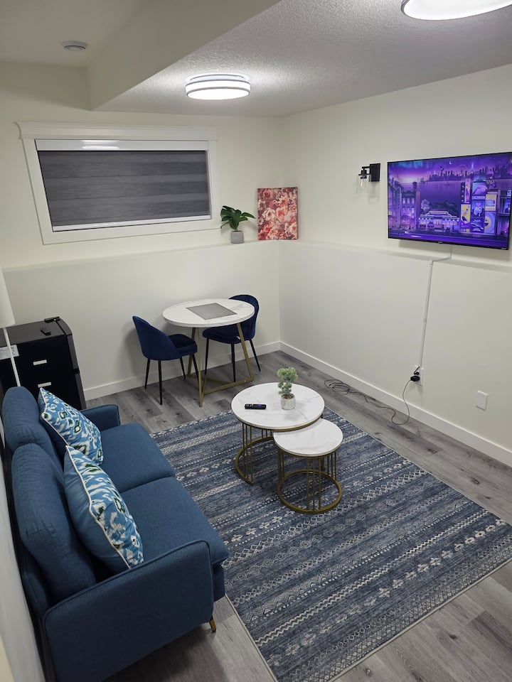 Marilyn's Luxury 2bed Suite - Saskatoon