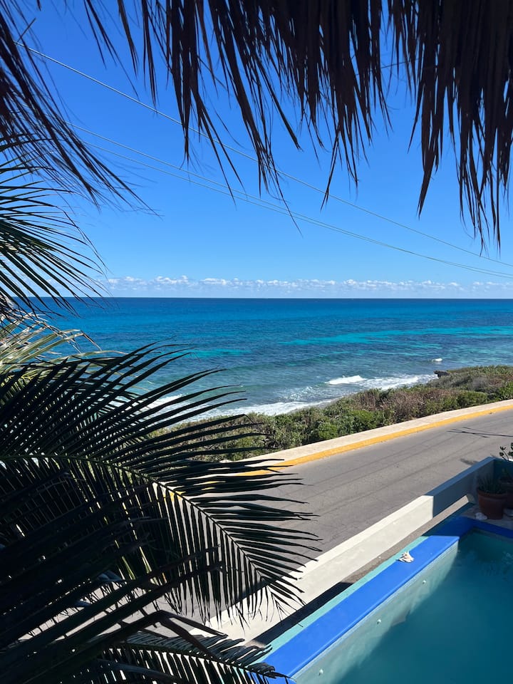 Castillo Del Mar. Oceanfront Villa. All 6 Bedrooms - Isla Mujeres