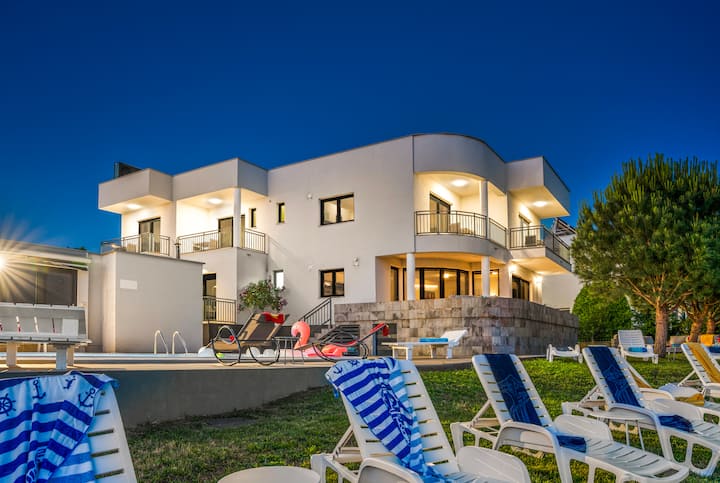 Luxury Villa 20 Stars - Villa For 20 Guests - Novi Vinodolski