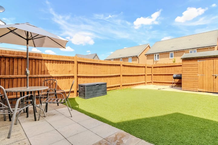 3-bed Bedford Home | Off-street Parking | Wi-fi - Campton