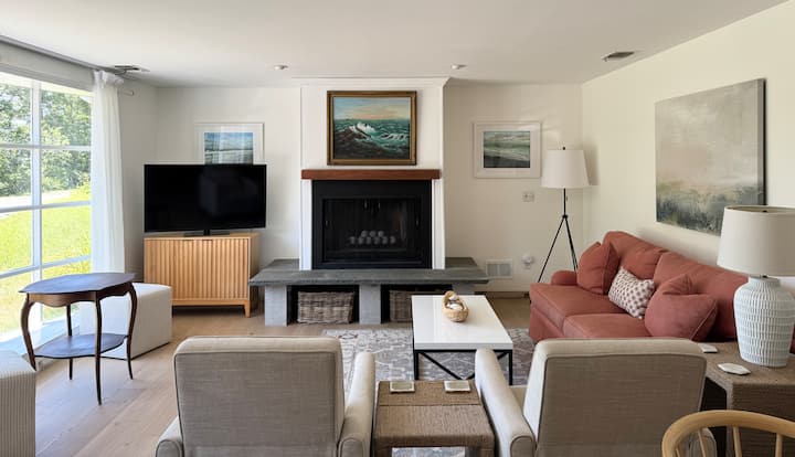 Peaceful Truro Cottage / Ryder Beach - Wellfleet, MA