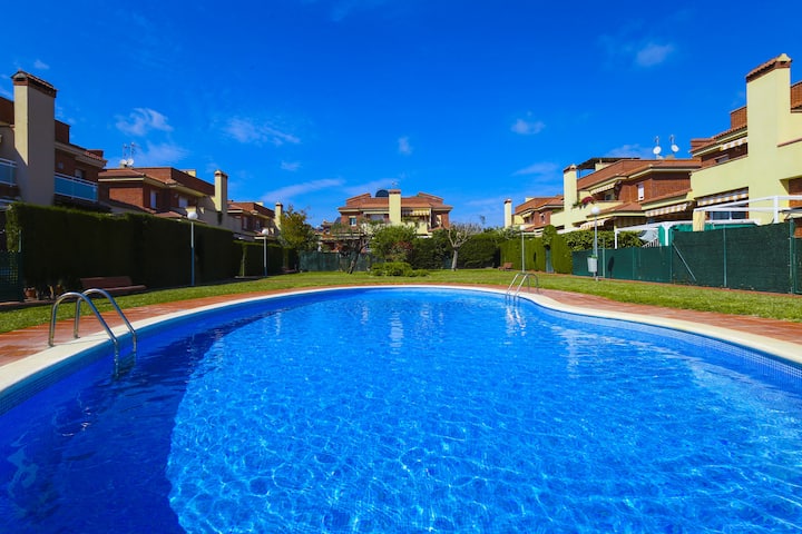 Maison Mitoyenne Avec Piscine à Vilafortuny - Reus