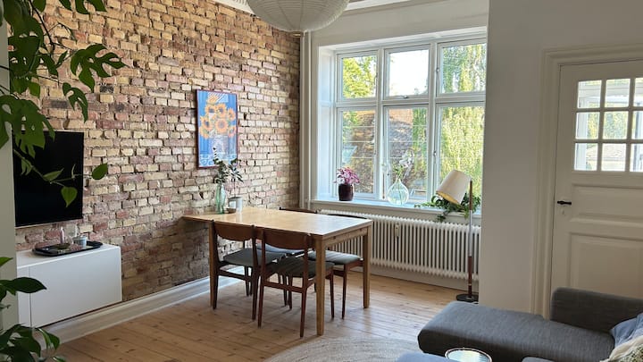 Charmerende Lejlighed I Ø-Gadekvarteret - Aarhus