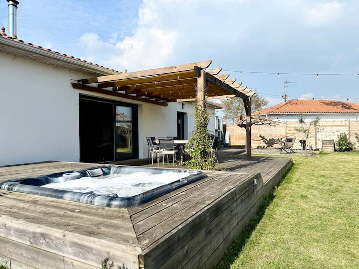 Maison Au Calme  Spa 4 Places & Grand Jardin - Aquitaine
