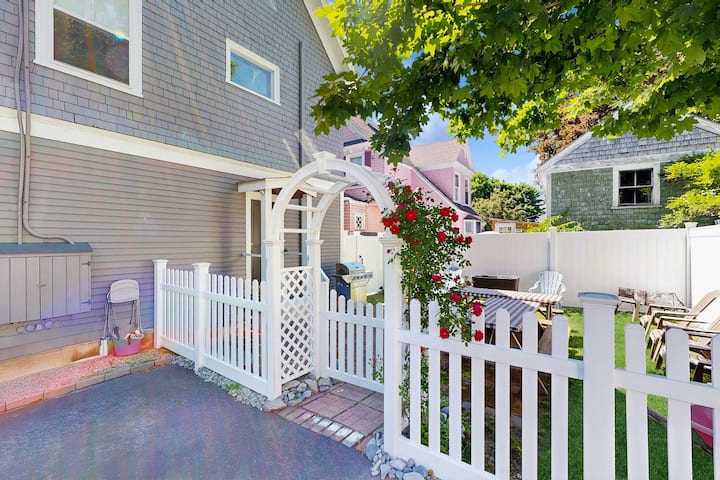 1 Br Plus Downtown - Walk To Beaches/ Eateries - Kennebunkport, ME