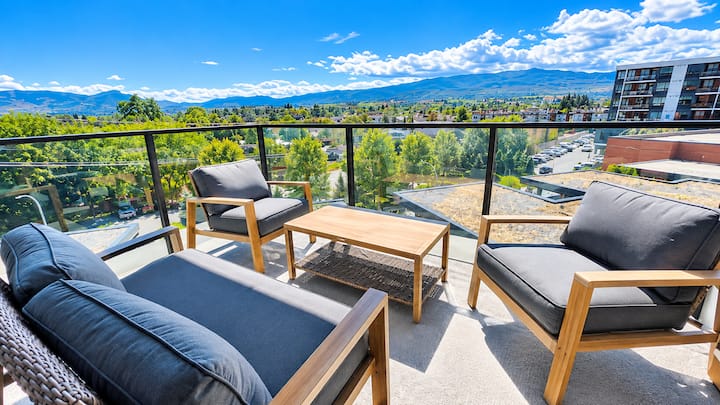 Luxury Lakeside Getaway. Caban Condo At Gyro Beach - Kelowna