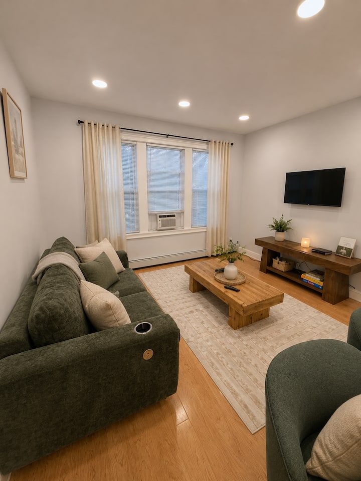 Modern 1br Near Nyc | Parking | Fast Wifi - Bayonne, NJ