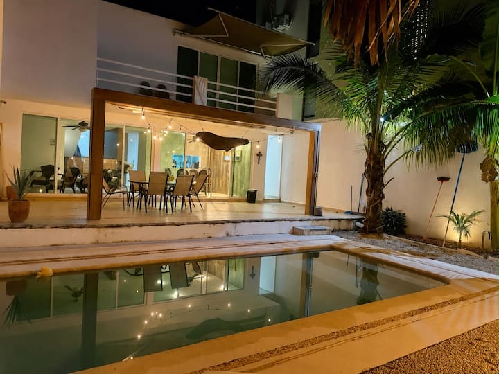 Naj Tepos| Casa Completa Alberca Y Estacionamiento - Mérida