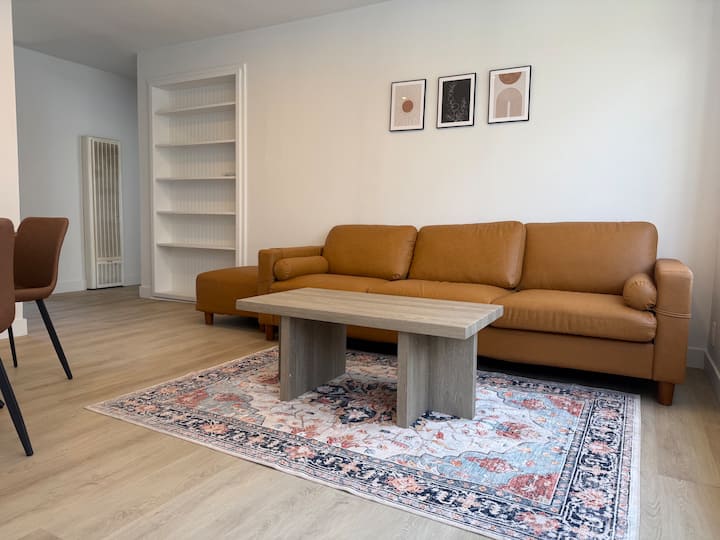 Beverly Center Location | Fresh Remodel Apartment - Beverly Hills, CA