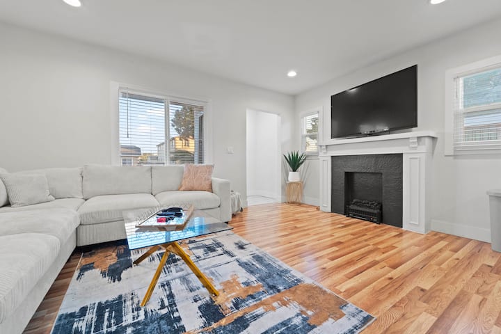 Cozy 2b1b Duplex Near Sofi & Dodger Stadium - South Gate, CA