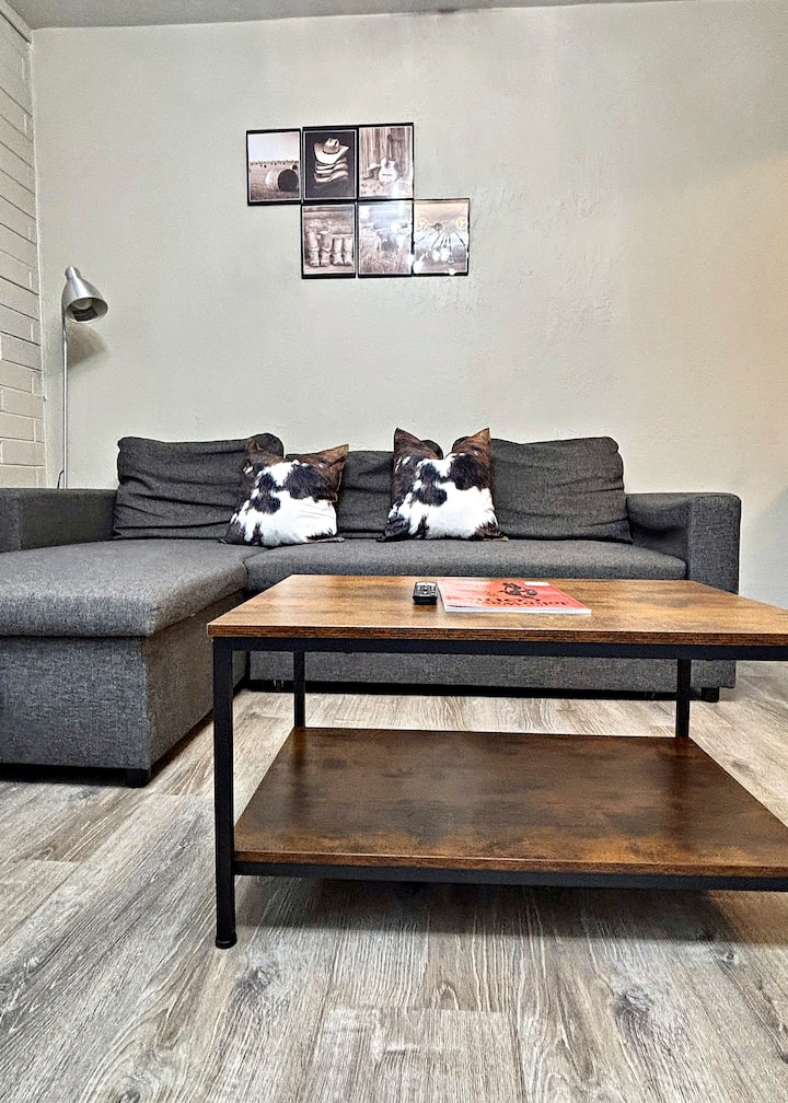 2br Walk To Main St · Laundry + Parking · Pets Ok - Gilbert