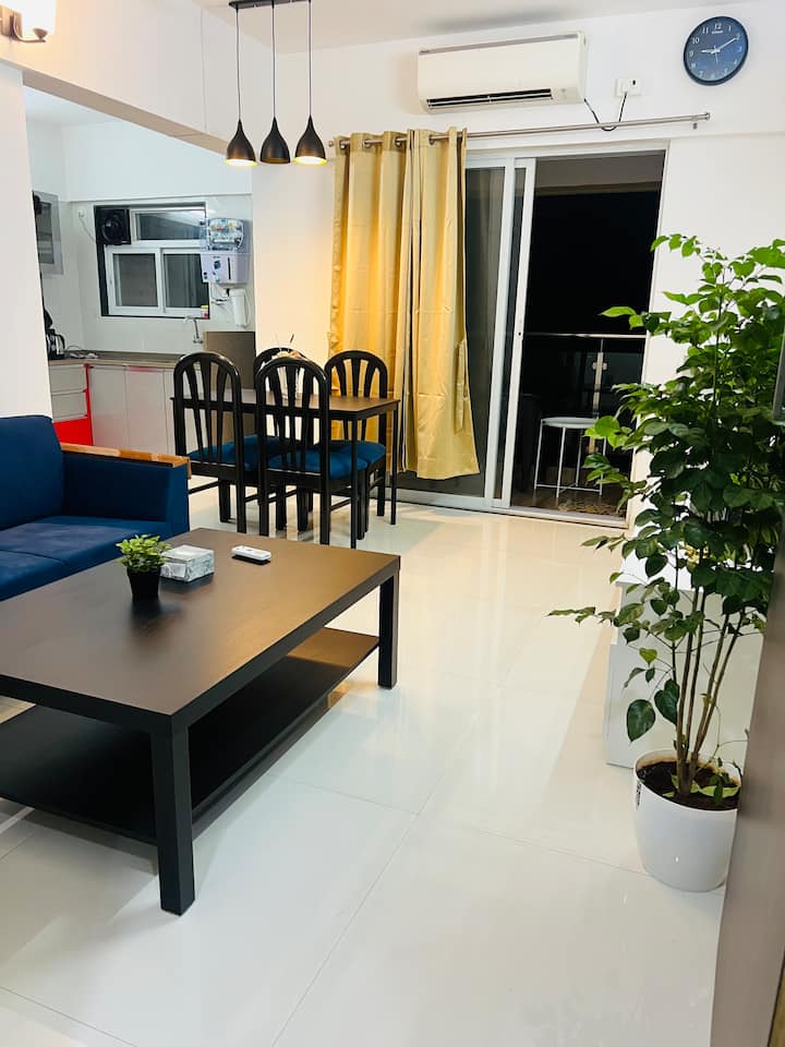 The Azure Nest| Stylish 2bhk Near Airport - Pune