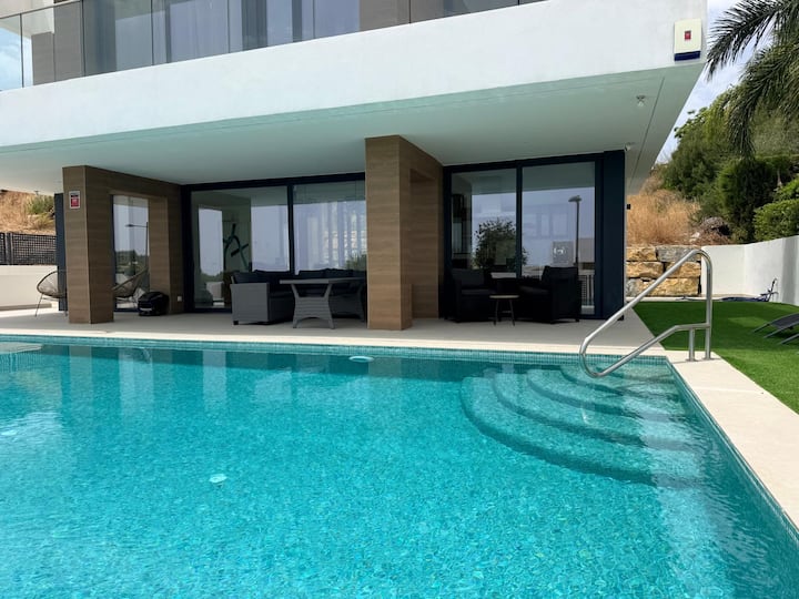 Luxury 4br Villa | Private Pool | 10 Min To Beach - Estepona
