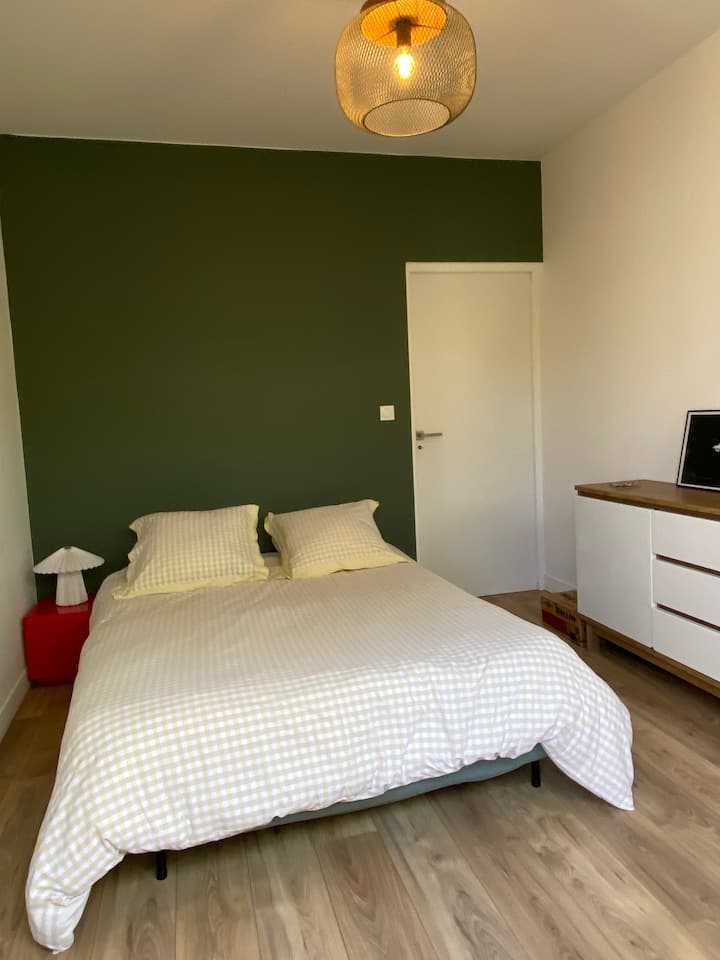 Chambre Individuelle Plein Centre-ville. - La Rochelle