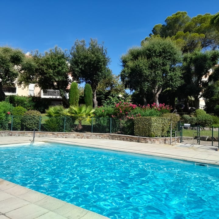 Studio, Piscine Au Coeur Des Golfs De Valescure, - Agay