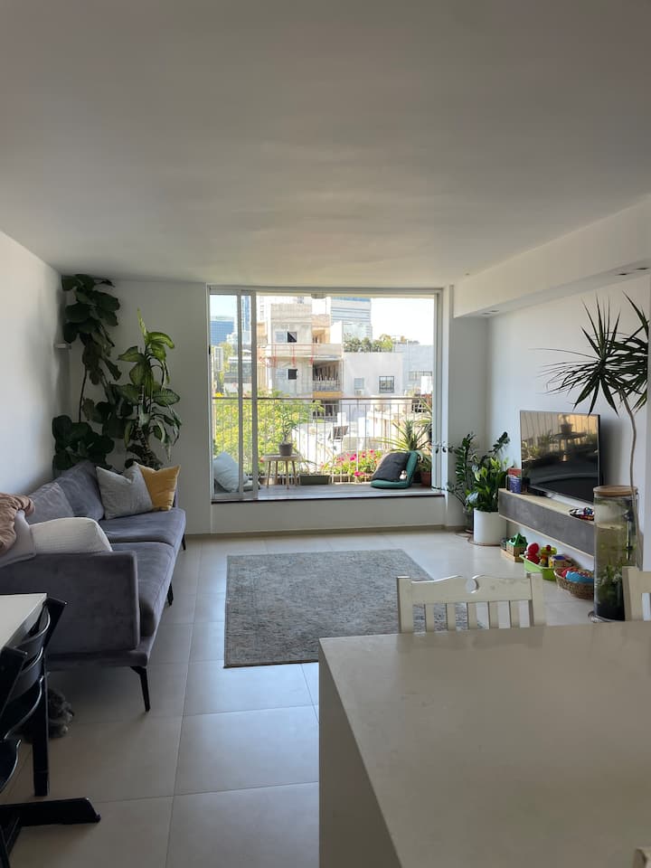 Great And Central Renovated Appt - Tel Aviv