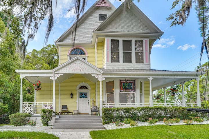3 Blocks To Ocala Square! Historic Home W/ Hot Tub - Ocala, FL
