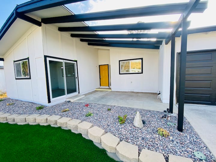 Sunny San Diego Retreat - San Diego, CA