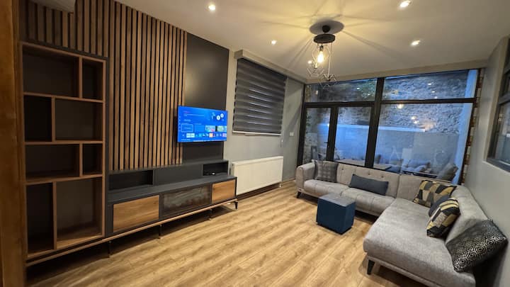 Stylish & Modern Apartment In The Heart Of Taksim - Beykoz