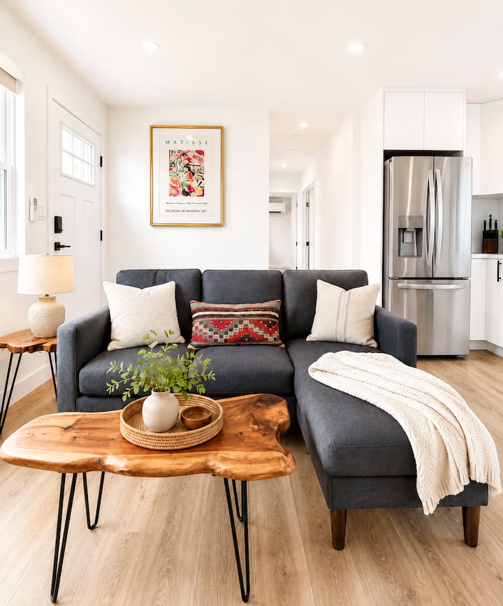 Private 1.5br Guesthouse W/ Private Patio! - Calabasas, CA